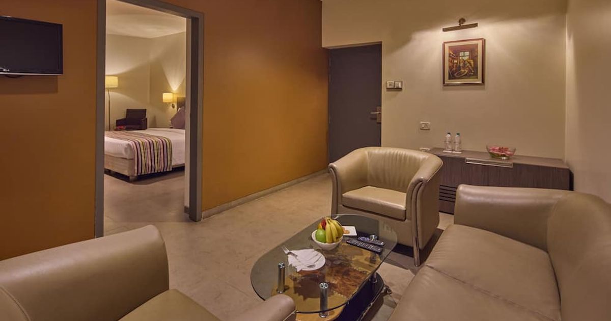 Golden Amoon Resort, Narasapura | HotelsCombined