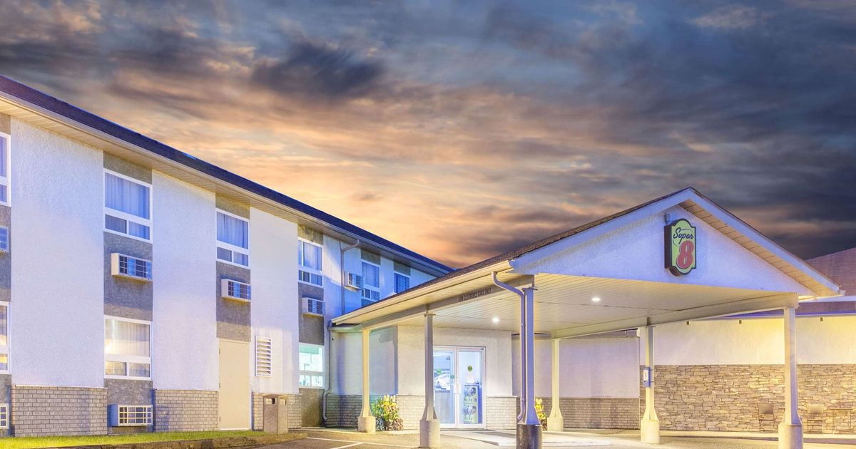 Super 8 by Wyndham Kenora a partir de R$ 705 (R̶$̶ ̶1̶.̶1̶0̶3̶). Hotéis ...