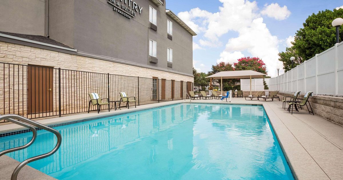 Country Inn & Suites by Radisson Austin North £35. Austin Hotel Deals ...