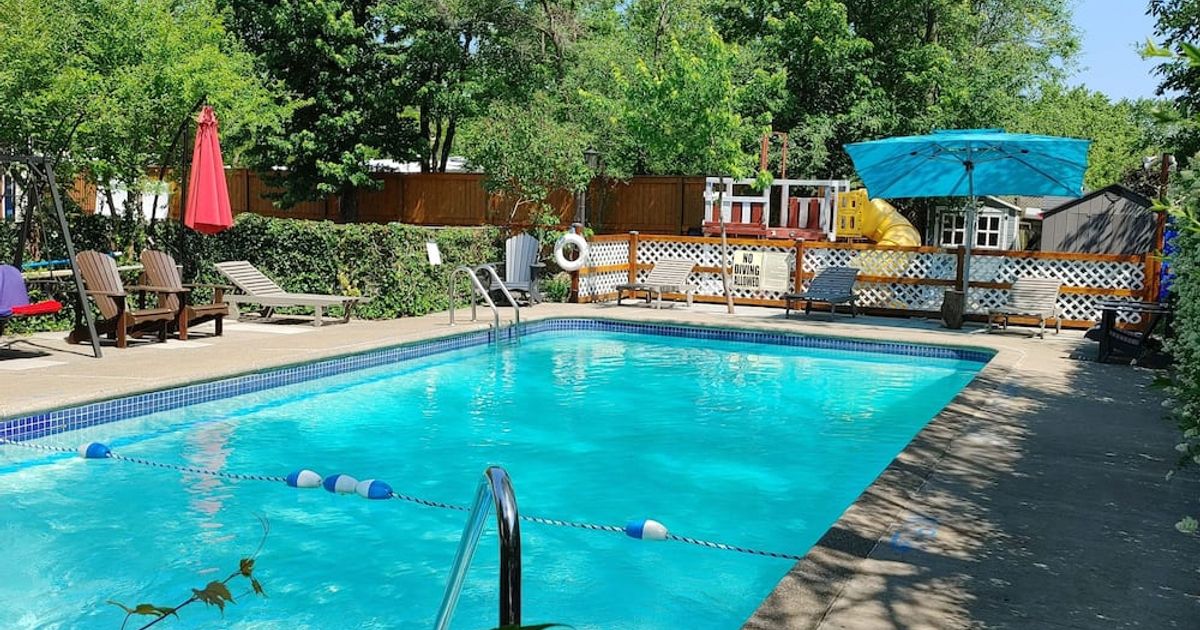 Blue Moon Motel from $51. Niagara Falls Hotel Deals & Reviews - KAYAK