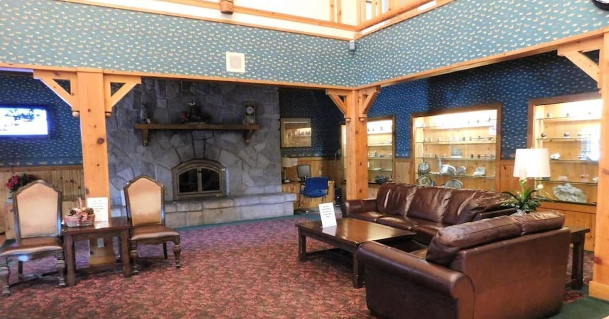 The Summit Inn, Snoqualmie Pass | HotelsCombined