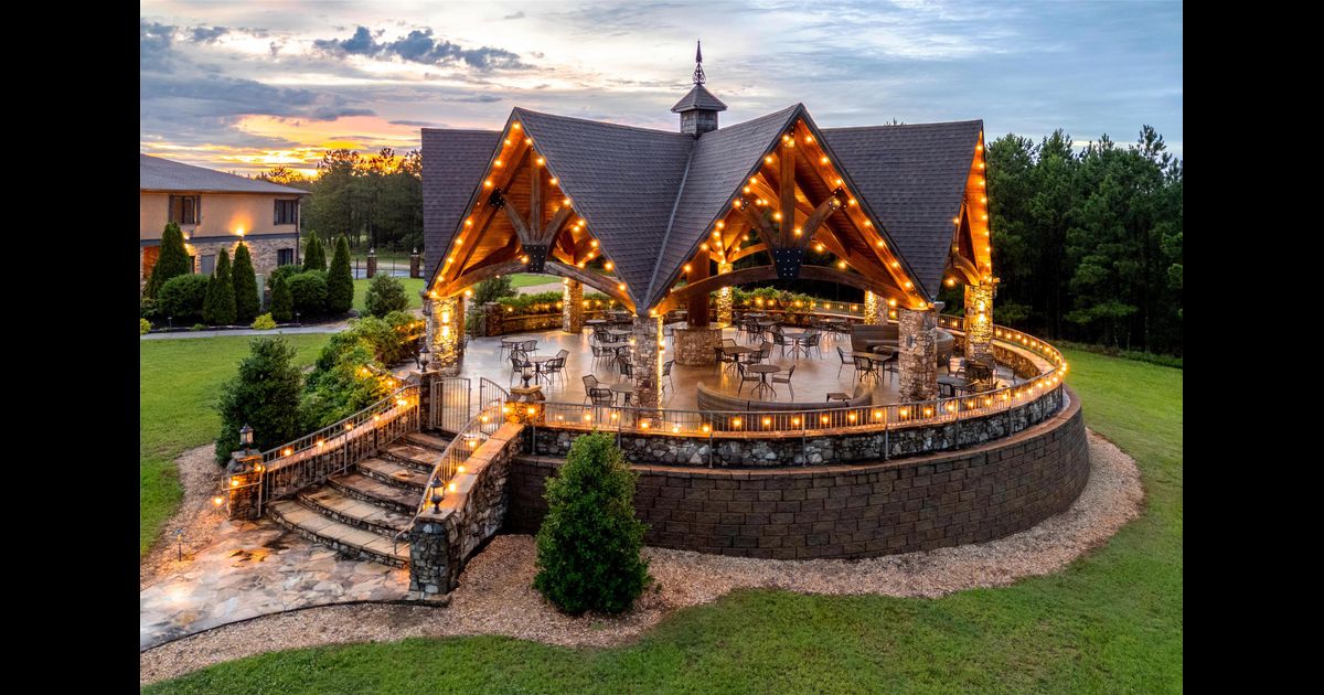 Aiden by Best Western Warm Springs Hotel and Event Center in Warm ...