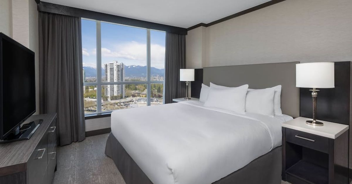 Hilton Vancouver Metrotown from $152. Burnaby Hotel Deals & Reviews - KAYAK