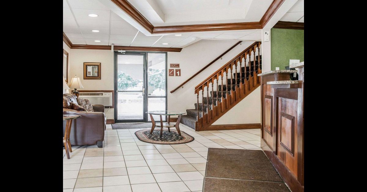 Quality Inn South in Indianapolis, the United States from £35: Deals ...