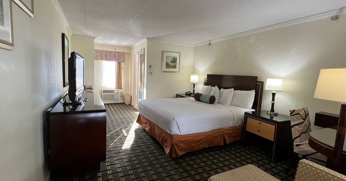 Bedford Plaza Hotel - Boston from $63. Bedford Hotel Deals & Reviews ...