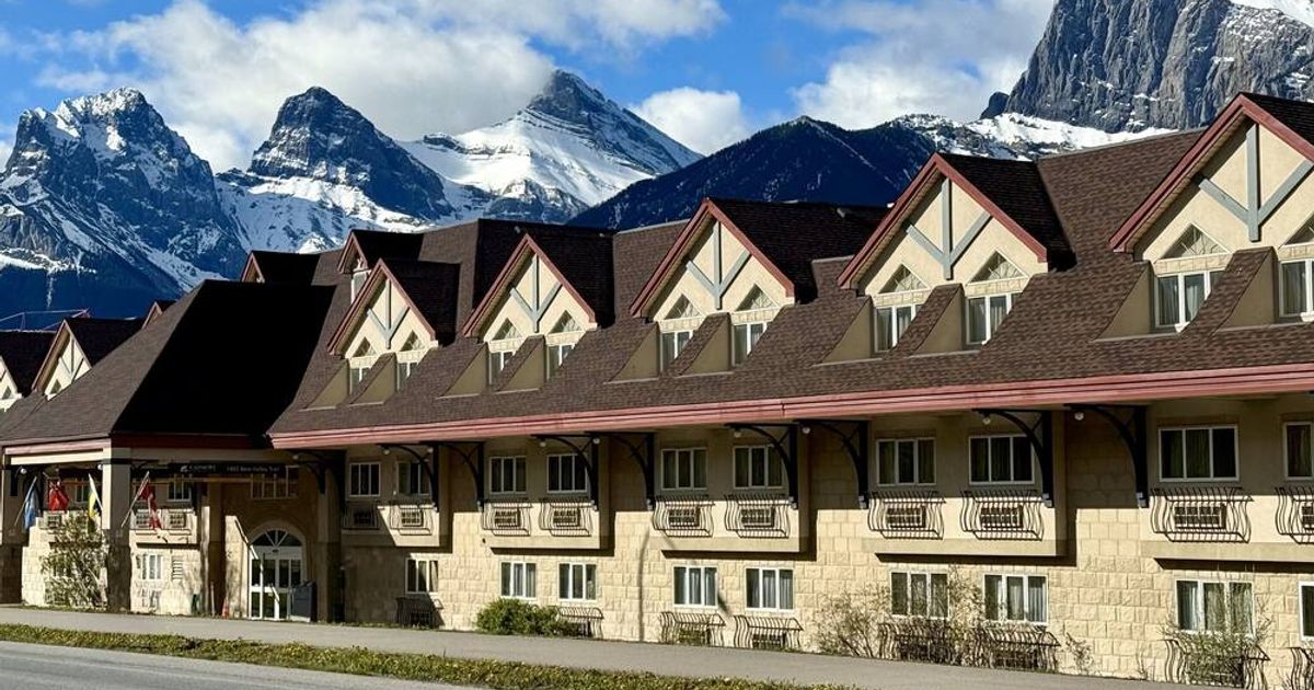 Canmore Inn & Suites £54. Canmore Hotel Deals & Reviews - KAYAK