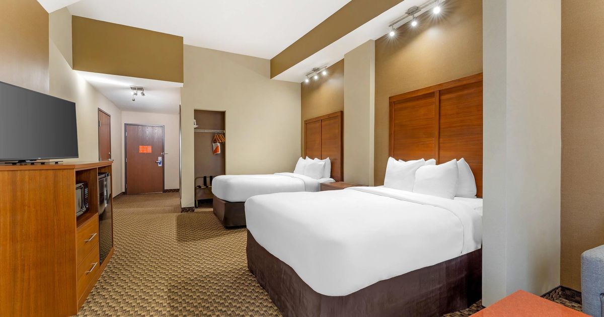 Comfort Suites Monroeville - Pittsburgh East £80. Monroeville Hotel ...
