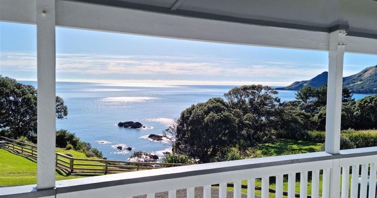 Lottin Point Motel from $143. Hicks Bay Hotel Deals & Reviews - KAYAK