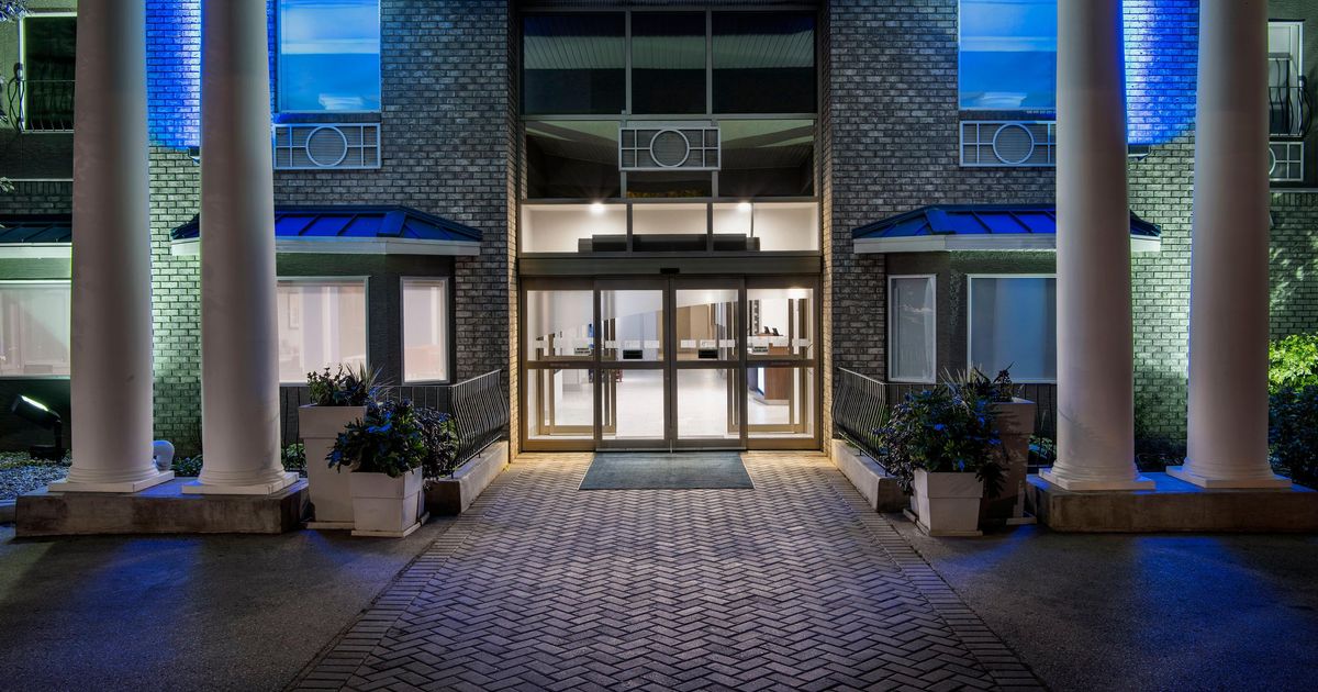 Holiday Inn Express & Suites Saskatoon Centre ₹ 7,493. Saskatoon Hotel ...