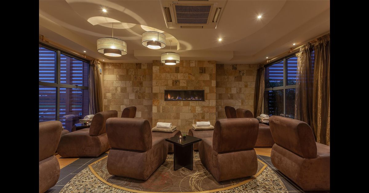 Radisson Blu Hotel And Spa, Limerick in Limerick, Ireland from R1 999 ...