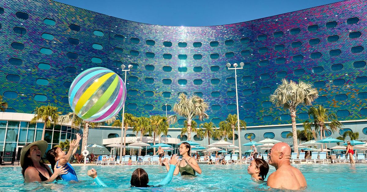 Universal's Terra Luna Resort from $117. Orlando Hotel Deals & Reviews ...