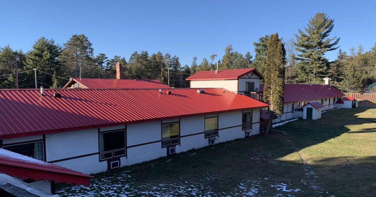 Lumberjack Inn £68. Hayward Hotel Deals & Reviews - KAYAK