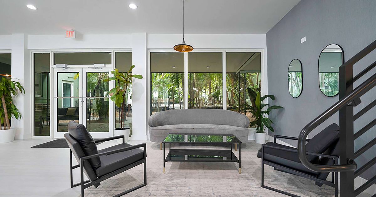 Garden Hotel Miami International Airport $108. Miami Springs Hotel ...
