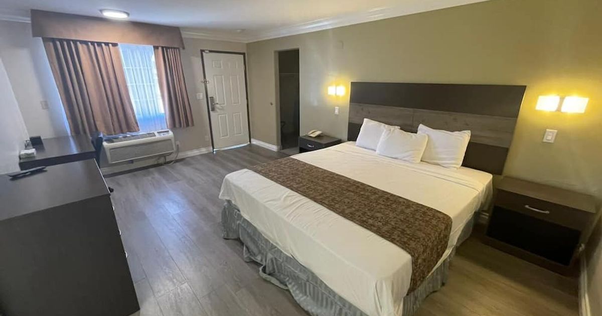 Colony Inn, Buena Park | HotelsCombined
