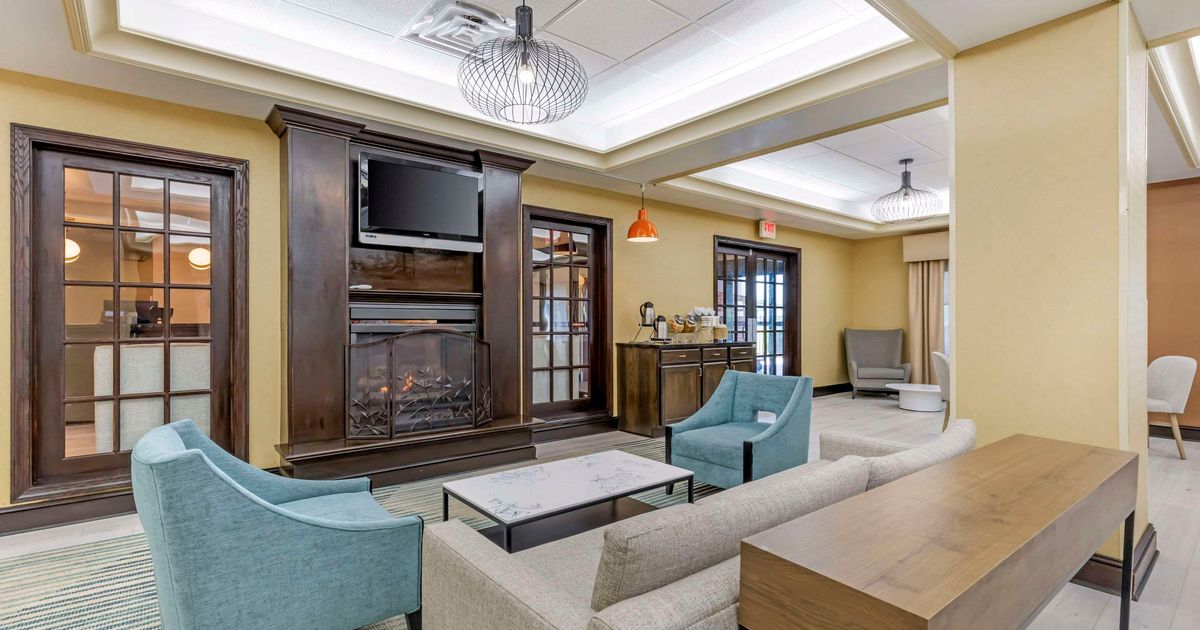 Comfort Inn and Suites Chestertown from $93. Chestertown Hotel Deals ...