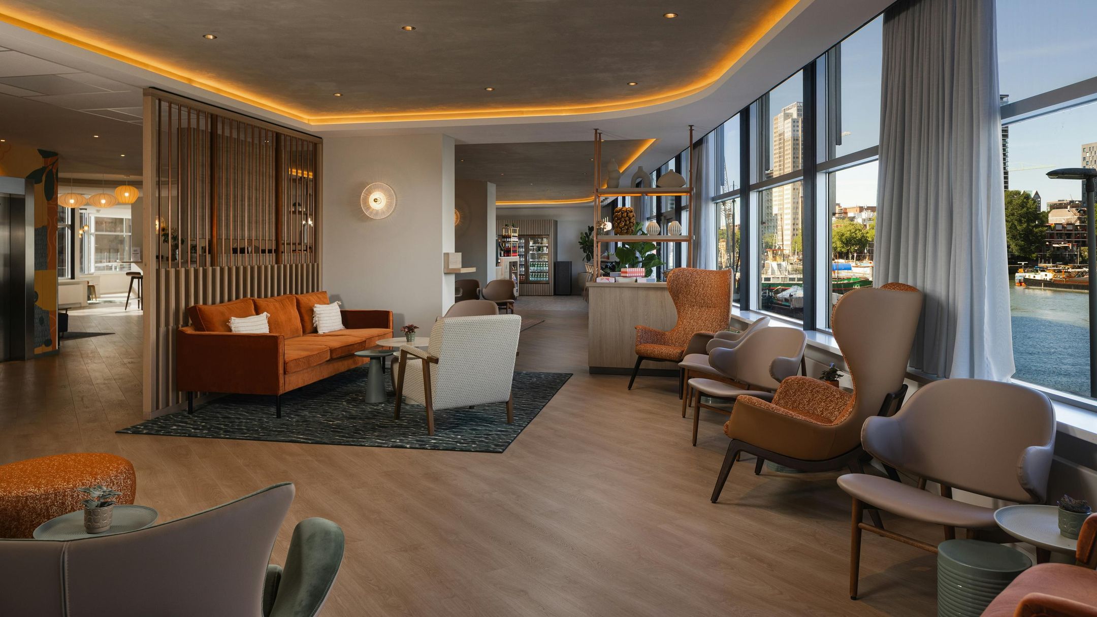 DoubleTree by Hilton Rotterdam Centre, Rotterdam | SWOODOO