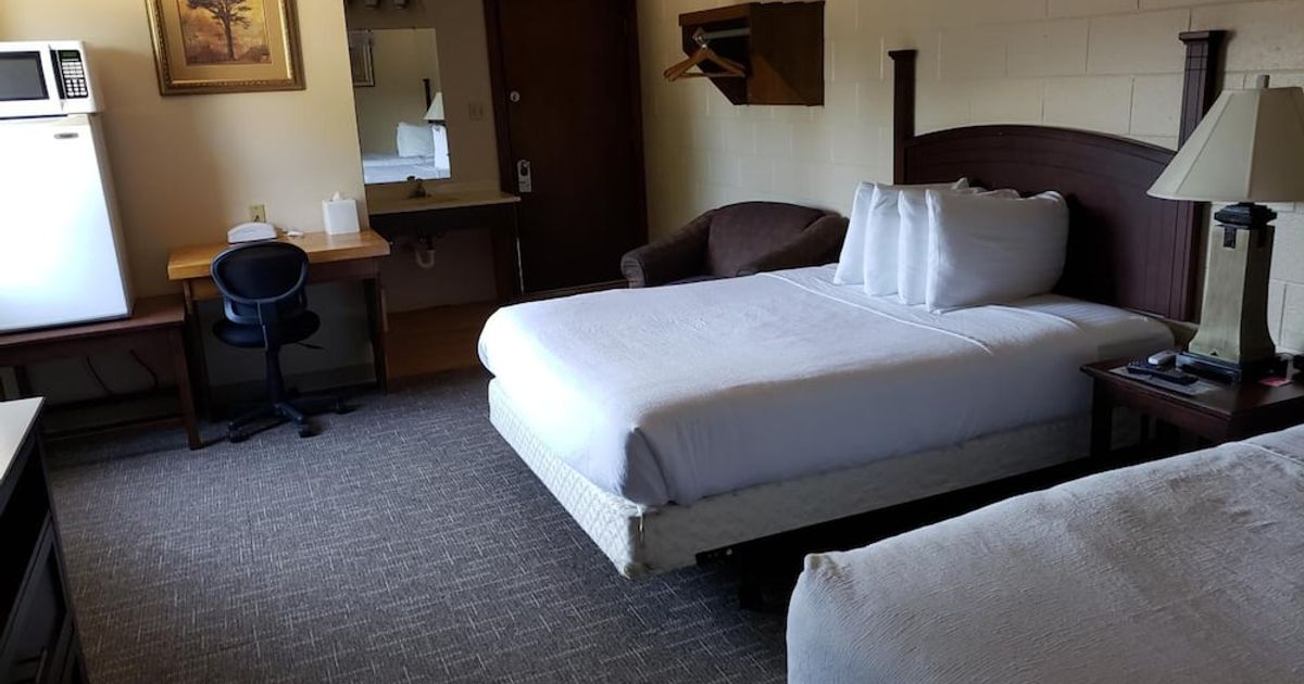 Autumn's Inn from $66. Roundup Hotel Deals & Reviews - KAYAK
