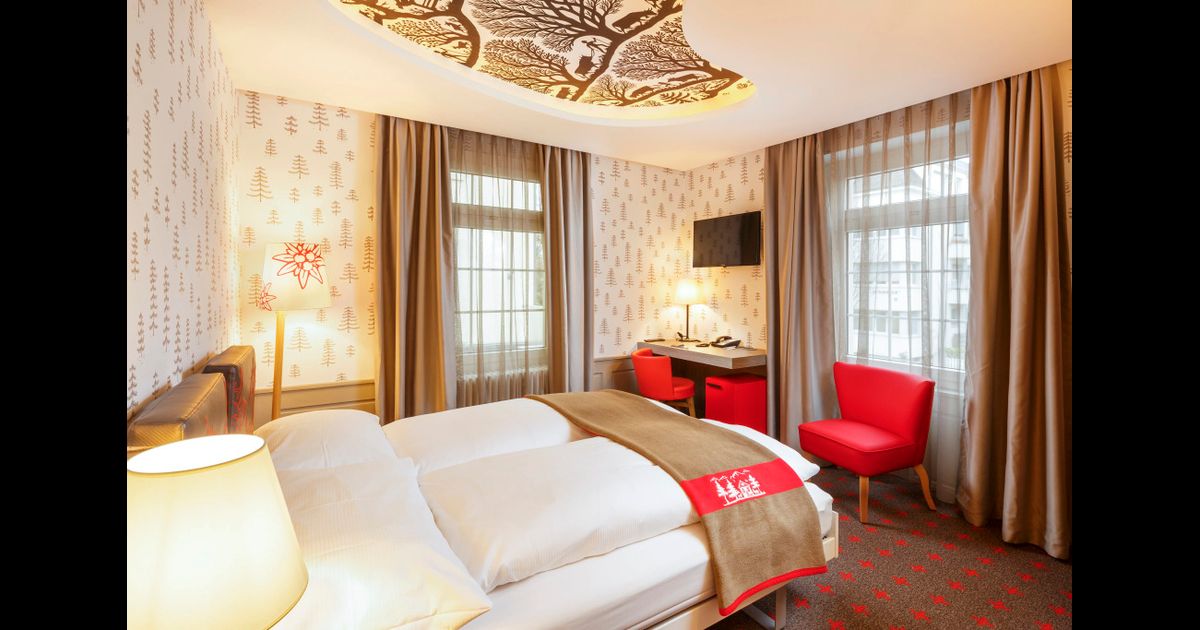 Swiss Night by Fassbind in Zurich, Switzerland from $3: Deals, Reviews ...
