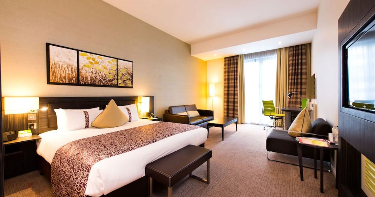 Holiday Inn London - Whitechapel By IHG ₹ 9,548. London Hotel Deals ...