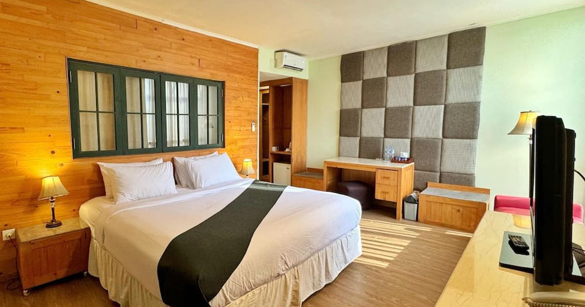 Chara Hotel from $18. Bandung Hotel Deals & Reviews - KAYAK