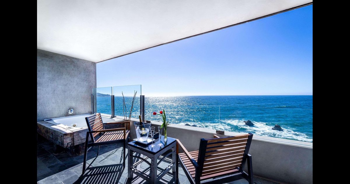 Radisson Blu Acqua Hotel and Spa Concon in Concon, Chile from $145 ...