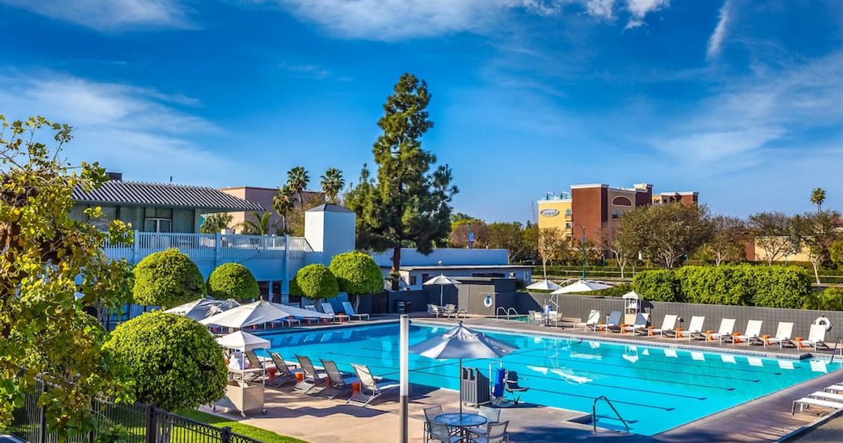 Anaheim Hotel from $122. Anaheim Hotel Deals & Reviews - KAYAK