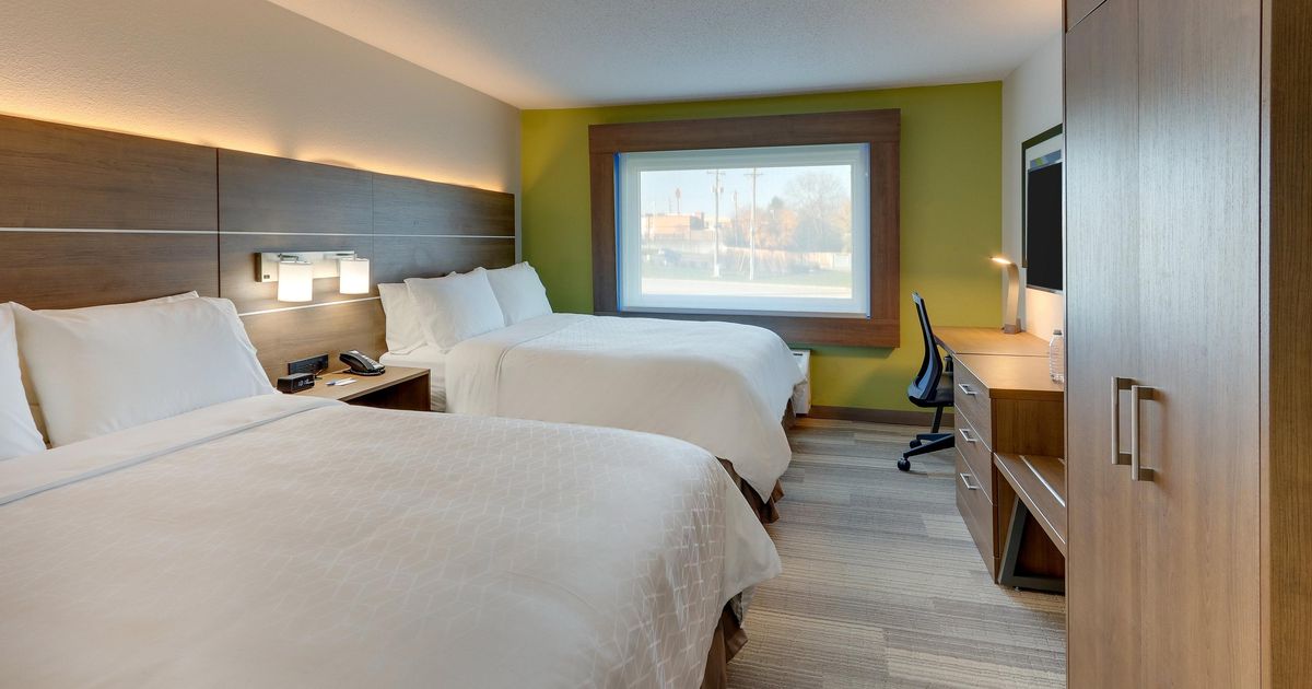 Holiday Inn Express Cincinnati North - Monroe from $80. Monroe Hotel ...