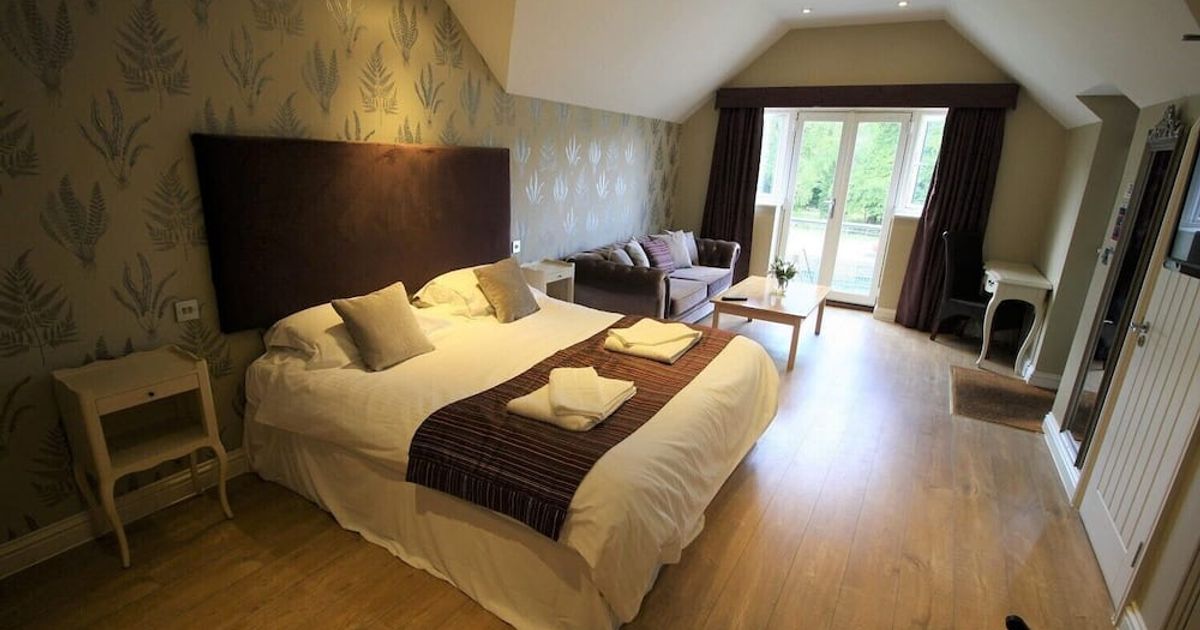 The Sun Inn, Swindon | HotelsCombined