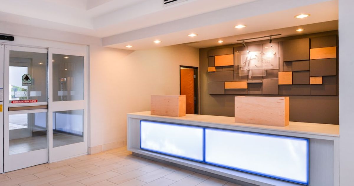 Holiday Inn Express & Suites Parkersburg - Mineral Wells By IHG à ...