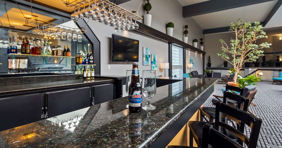 Best Western Laval-Montreal ₹ 7,757. Laval Hotel Deals & Reviews - KAYAK