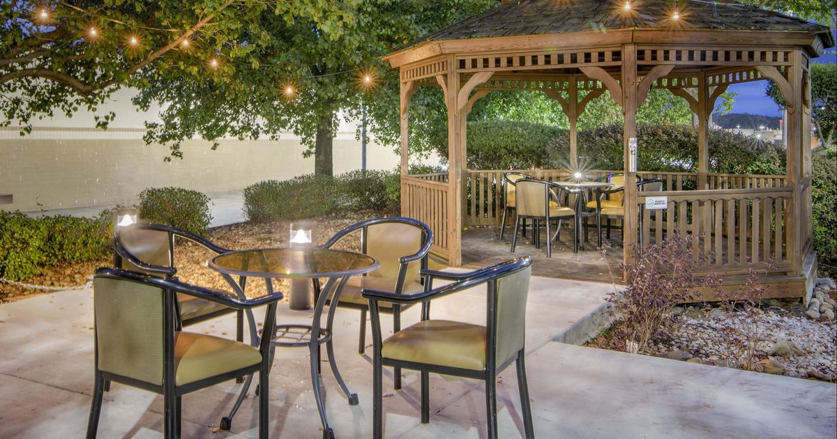 Holiday Inn Express & Suites Longview North By IHG, Longview ...
