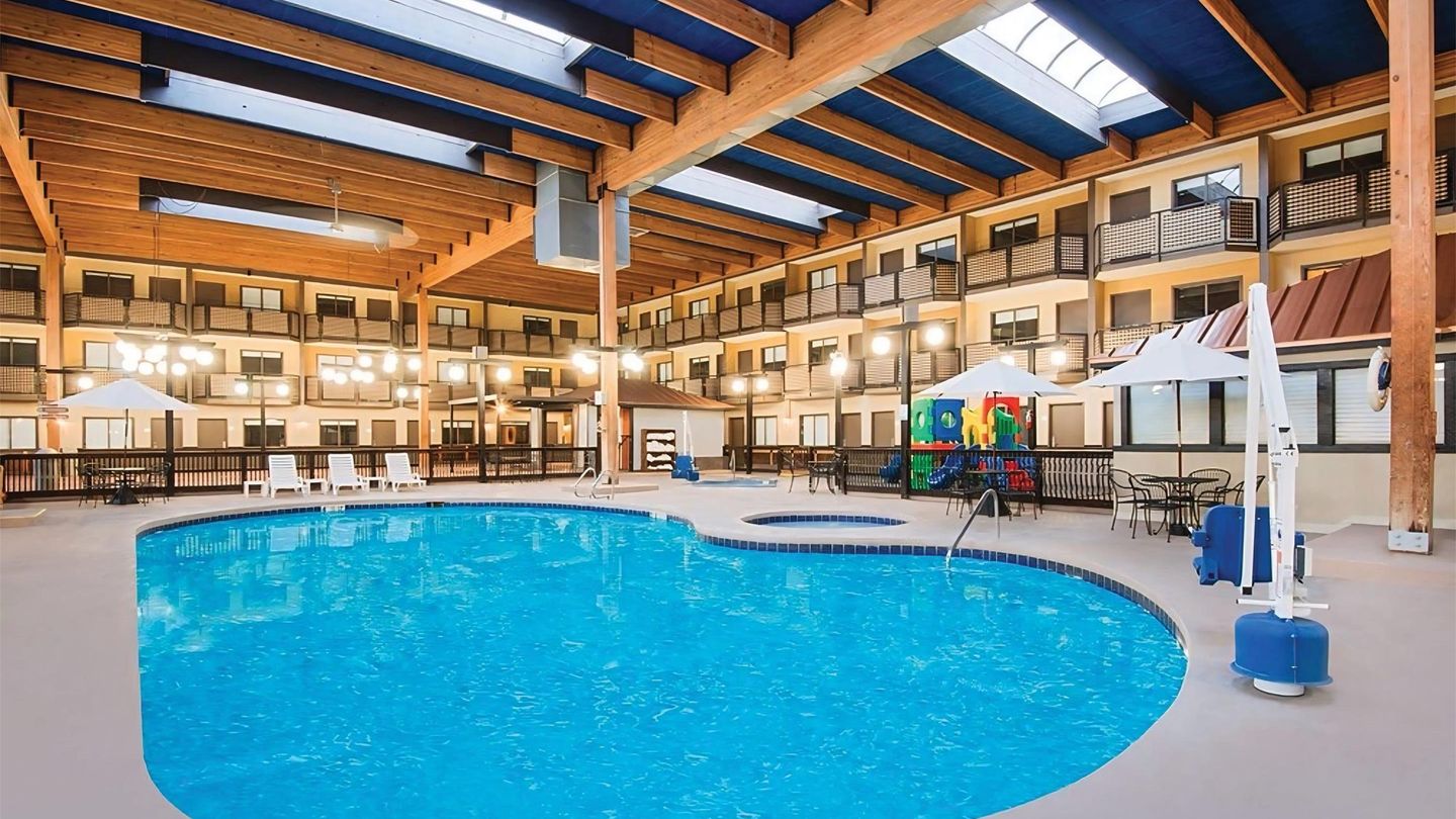 Red Lion Hotel Gillette in Gillette, the United States from $43: Deals ...