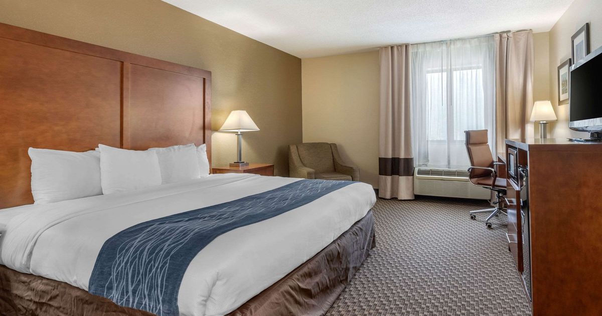 Comfort Inn Indianapolis South from $68. Indianapolis Hotel Deals ...