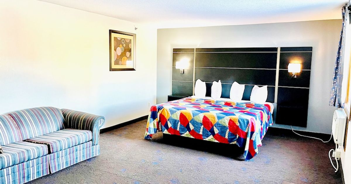 Coratel Inn & Suites by Jasper Northfield from $63. Northfield Hotel ...