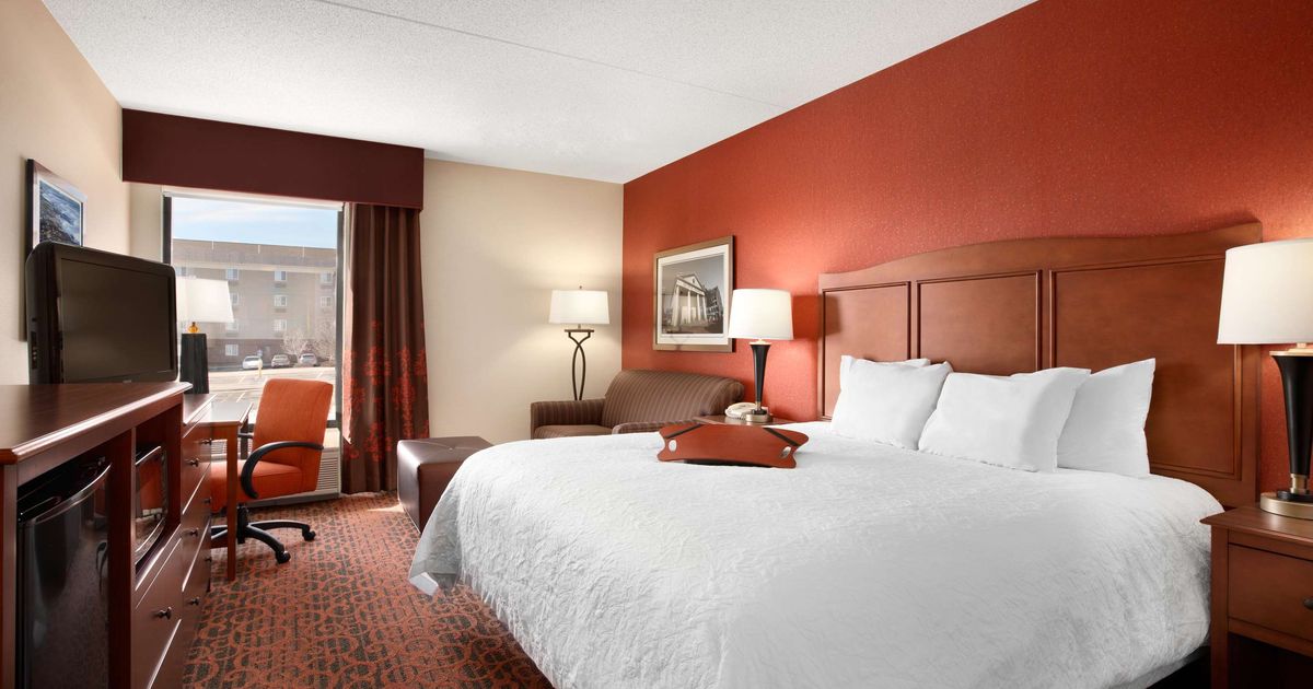 Hampton Inn Boston/Braintree £69. Braintree Hotel Deals & Reviews - KAYAK