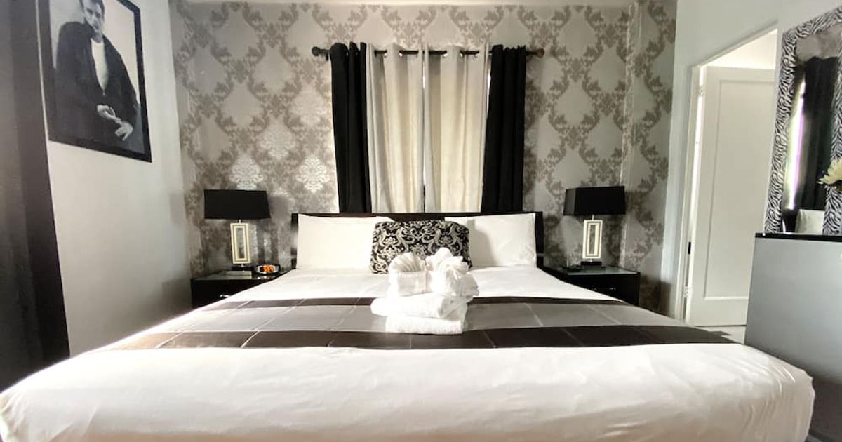 Notebook Miami Beach £19. Miami Beach Hotel Deals & Reviews - KAYAK