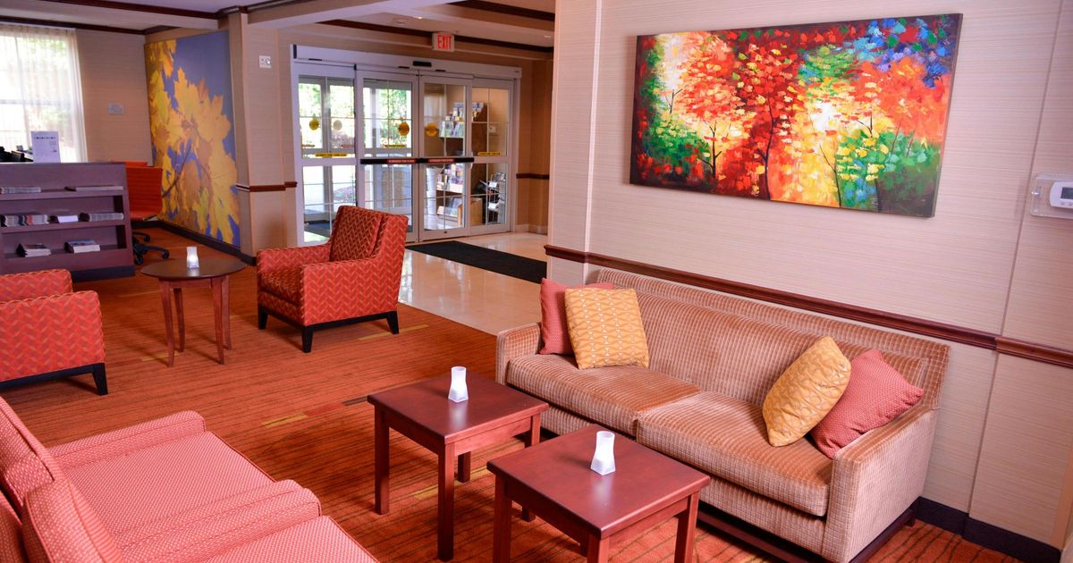 Courtyard by Marriott Middlebury from $140. Middlebury Hotel Deals ...