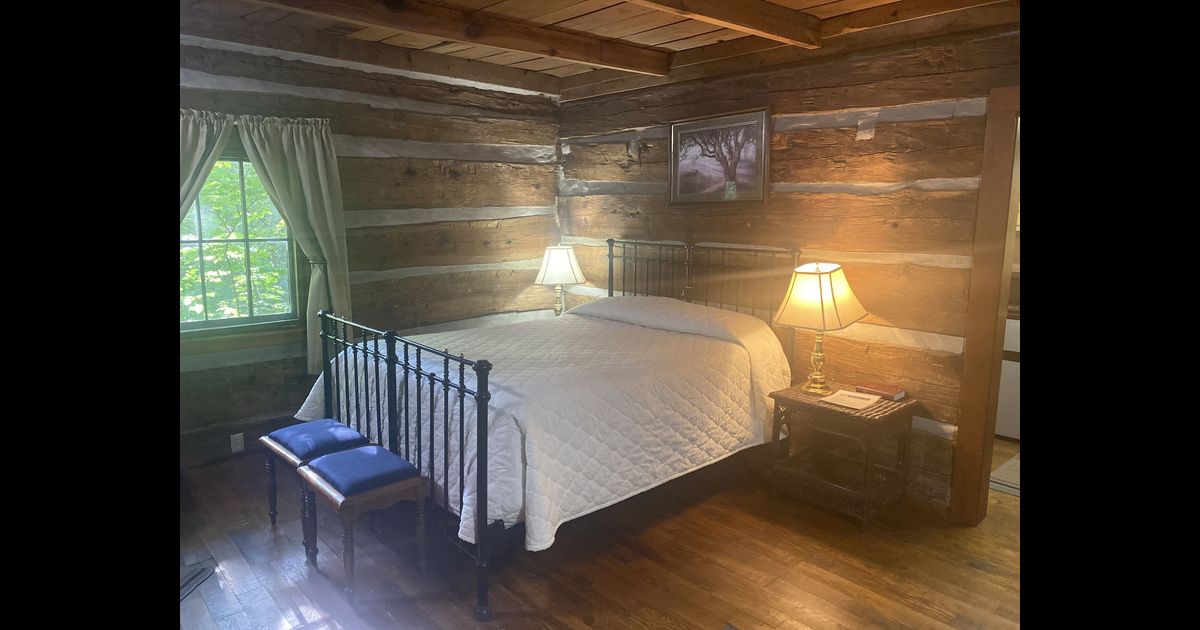 Carr's Northside Hotel and Cottages in Gatlinburg, the United States ...