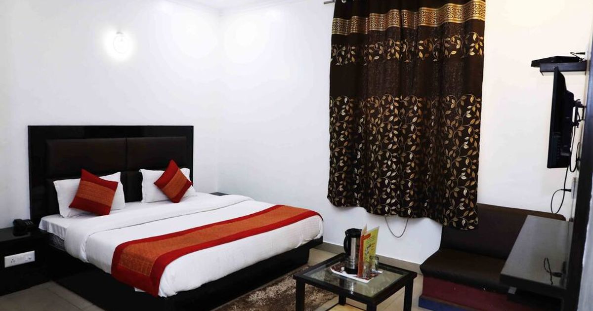 Hotel Kumar Palace from $45. New Delhi Hotel Deals & Reviews - KAYAK