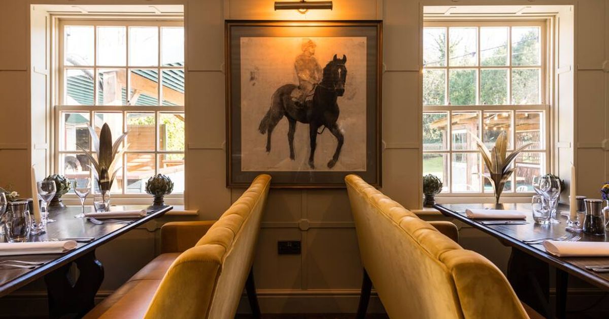 The Queen's Arms £90. Hungerford Hotel Deals & Reviews - KAYAK