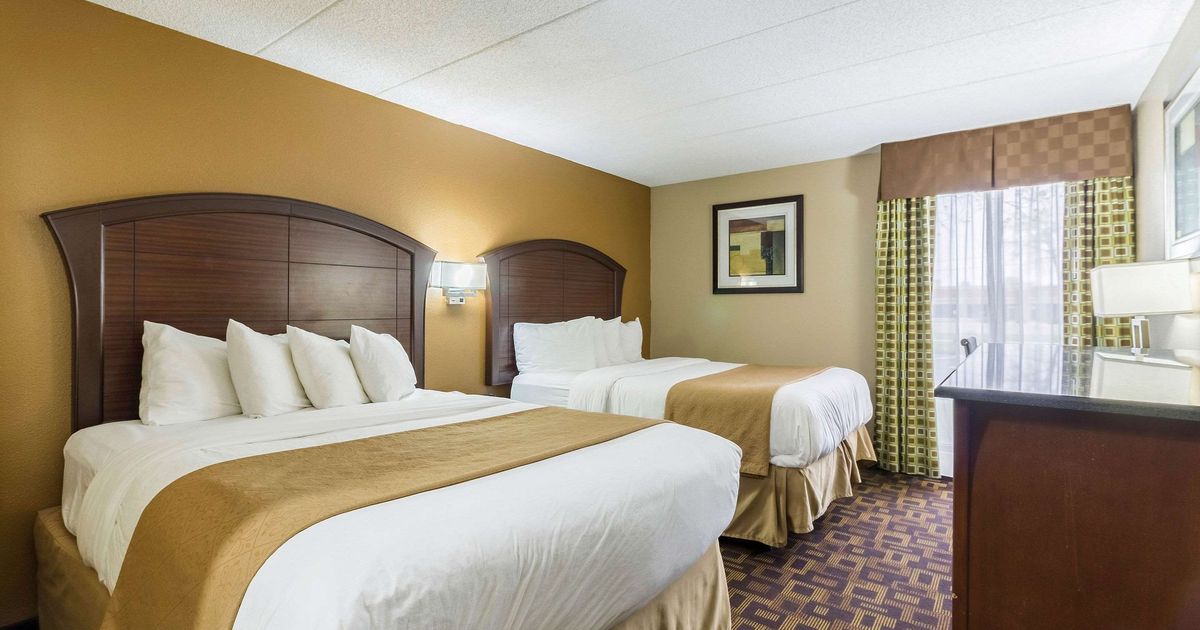 Quality Inn & Suites from $94. Arden Hills Hotel Deals & Reviews - KAYAK