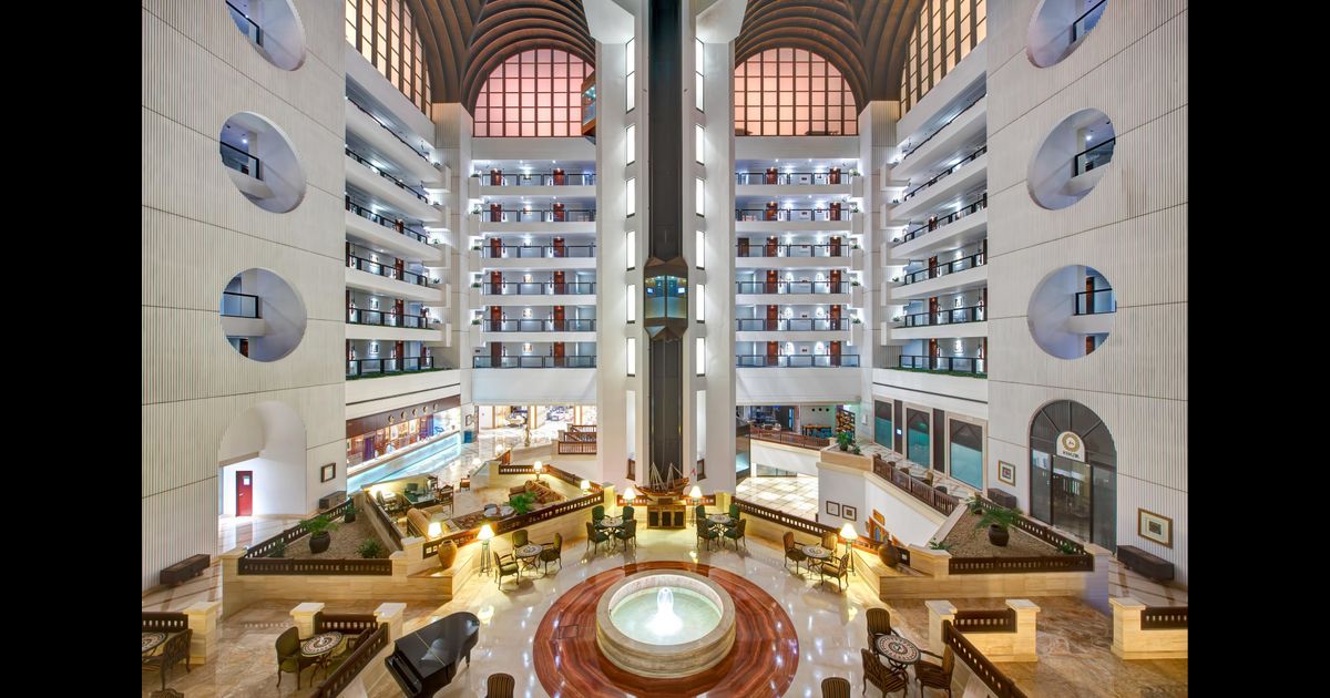 Intercontinental Hotels Muscat By IHG à Mascate, Oman à partir de 112 ...