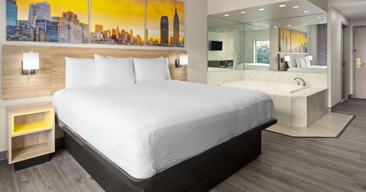 Days Inn & Suites by Wyndham Albany from $45. Colonie Hotel Deals ...