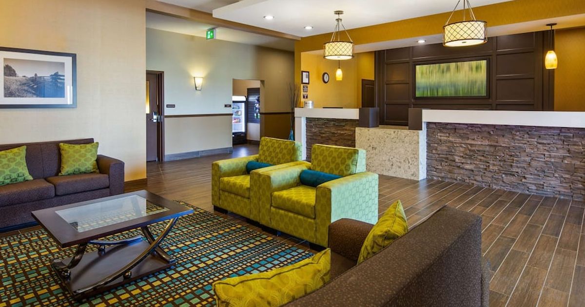 Best Western Plus Moosomin Hotel from $97. Moosomin Hotel Deals ...