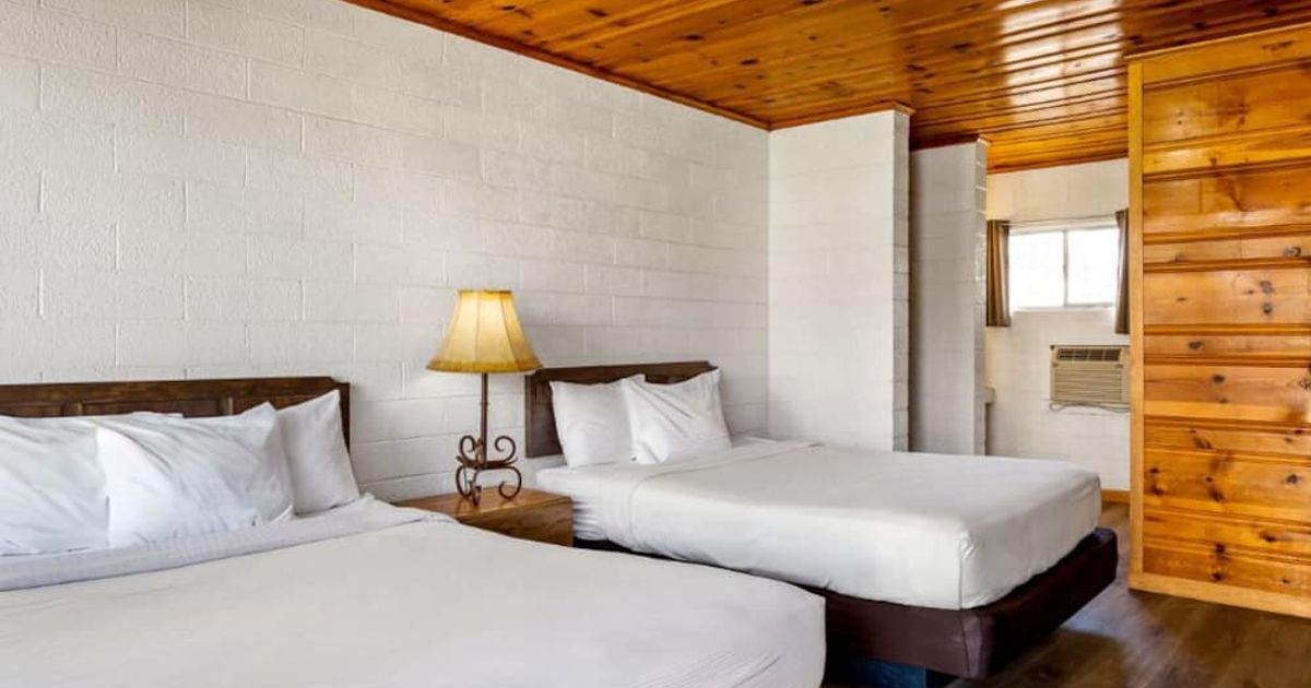 Reeds Lodge £82. Springerville Hotel Deals & Reviews - KAYAK