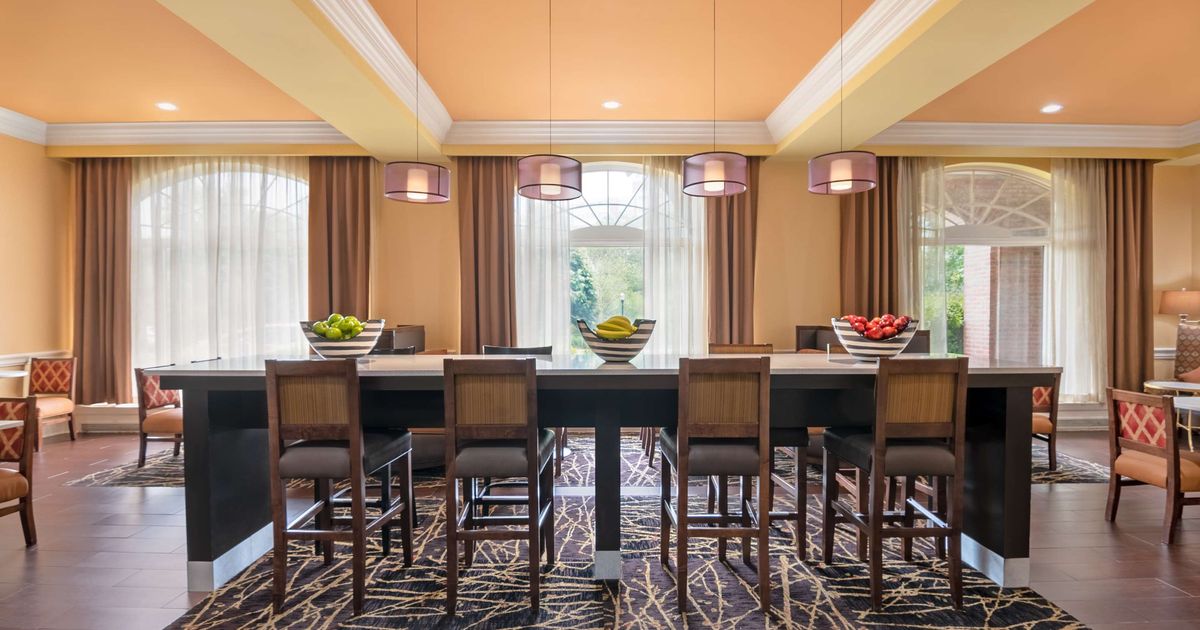 Hampton Inn & Suites Stamford from $172. Stamford Hotel Deals & Reviews ...