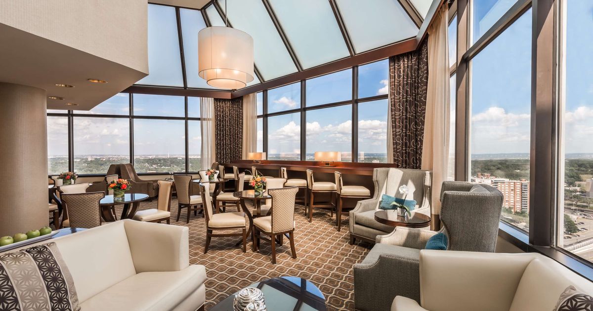 Hilton Alexandria Mark Center, Alexandria | HotelsCombined