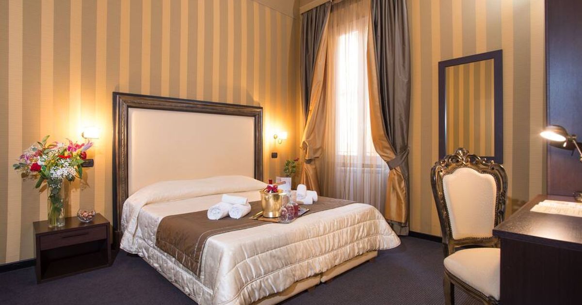 Domus Romantica from $105. Rome Hotel Deals & Reviews - KAYAK