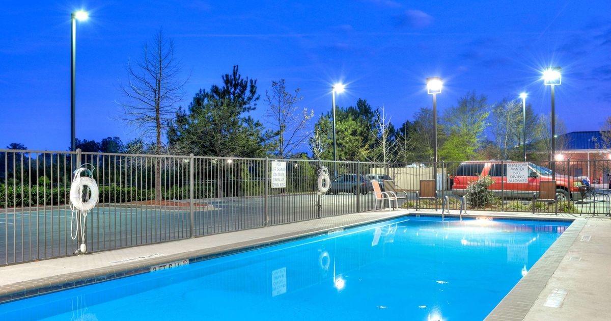 Hampton Inn Atlanta-Fairburn from $86. Fairburn Hotel Deals & Reviews ...