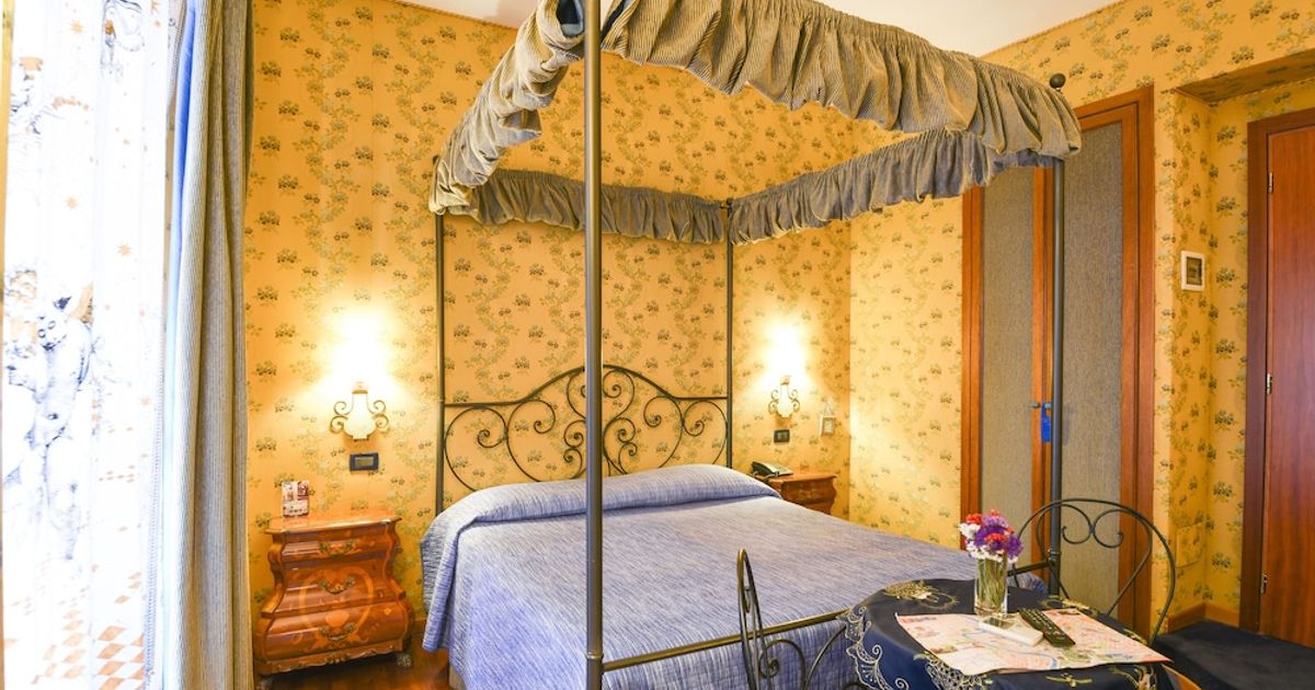 Residenza Ave Roma from $88. Rome Hotel Deals & Reviews - KAYAK